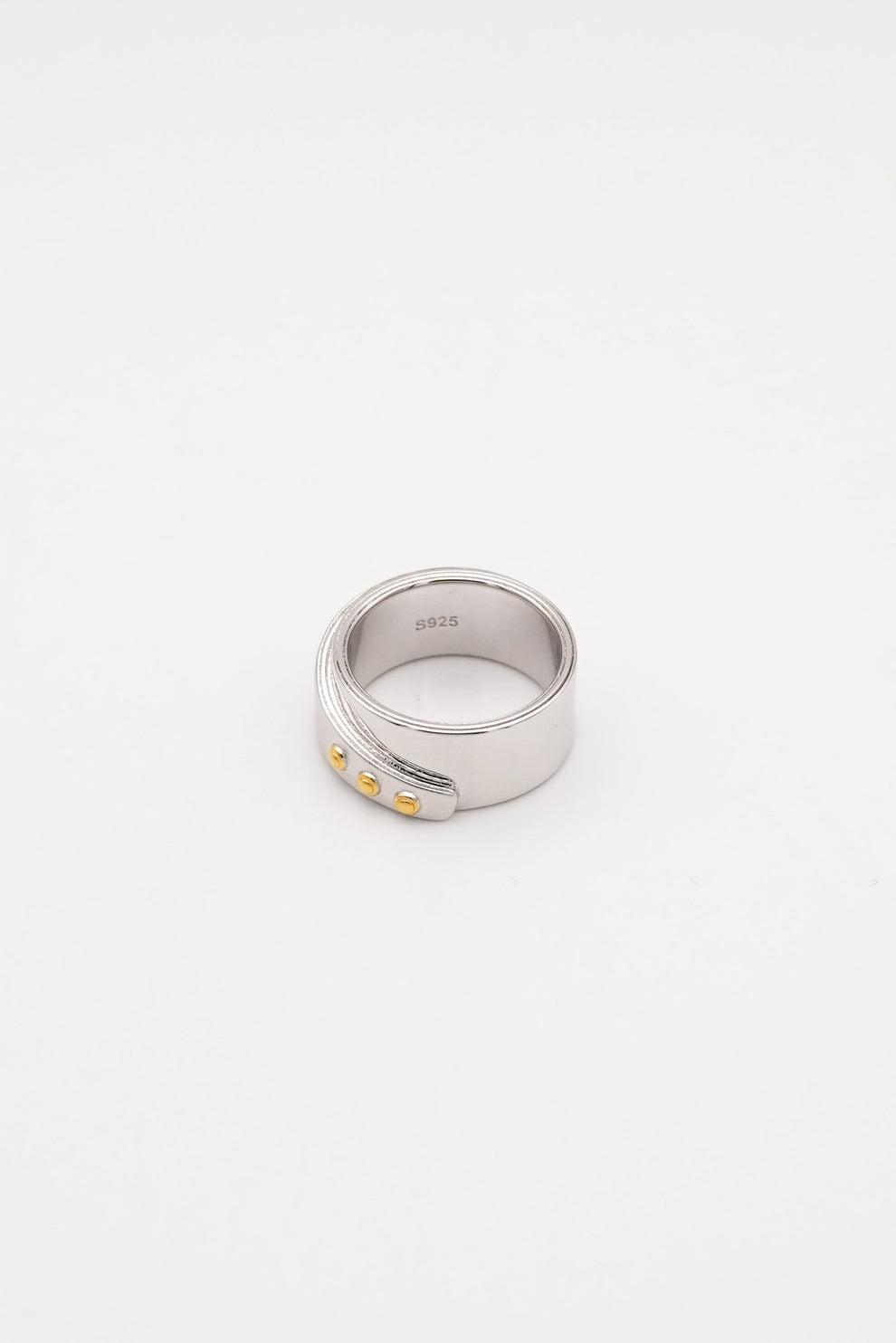 Cinnamon roll Ring – IHeNA