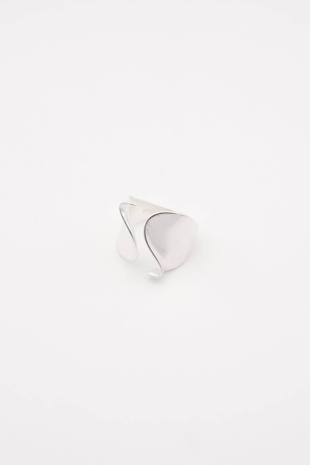 Nuanced silver Ring – IHeNA